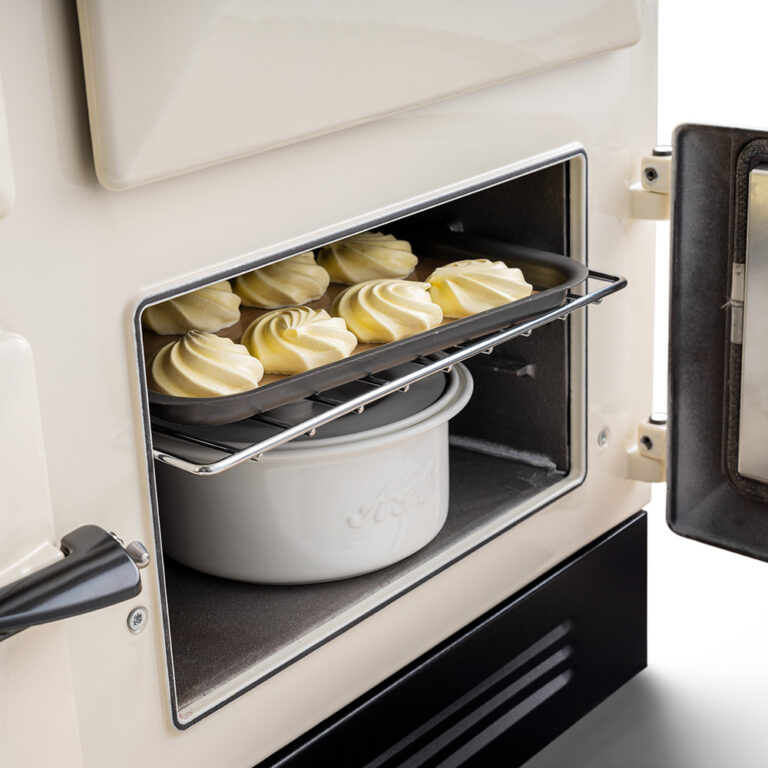 Rayburn Heatranger Oil & HVO Range Cooker | Rangemoors